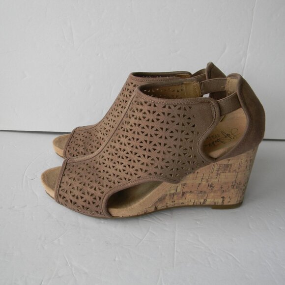 Life Stride | Shoes | Lifestride Hinx Comfort Flex Wedge Heel Wms Us 9m ...